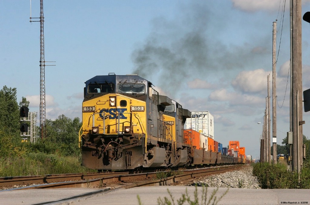 CSX 153 & 677